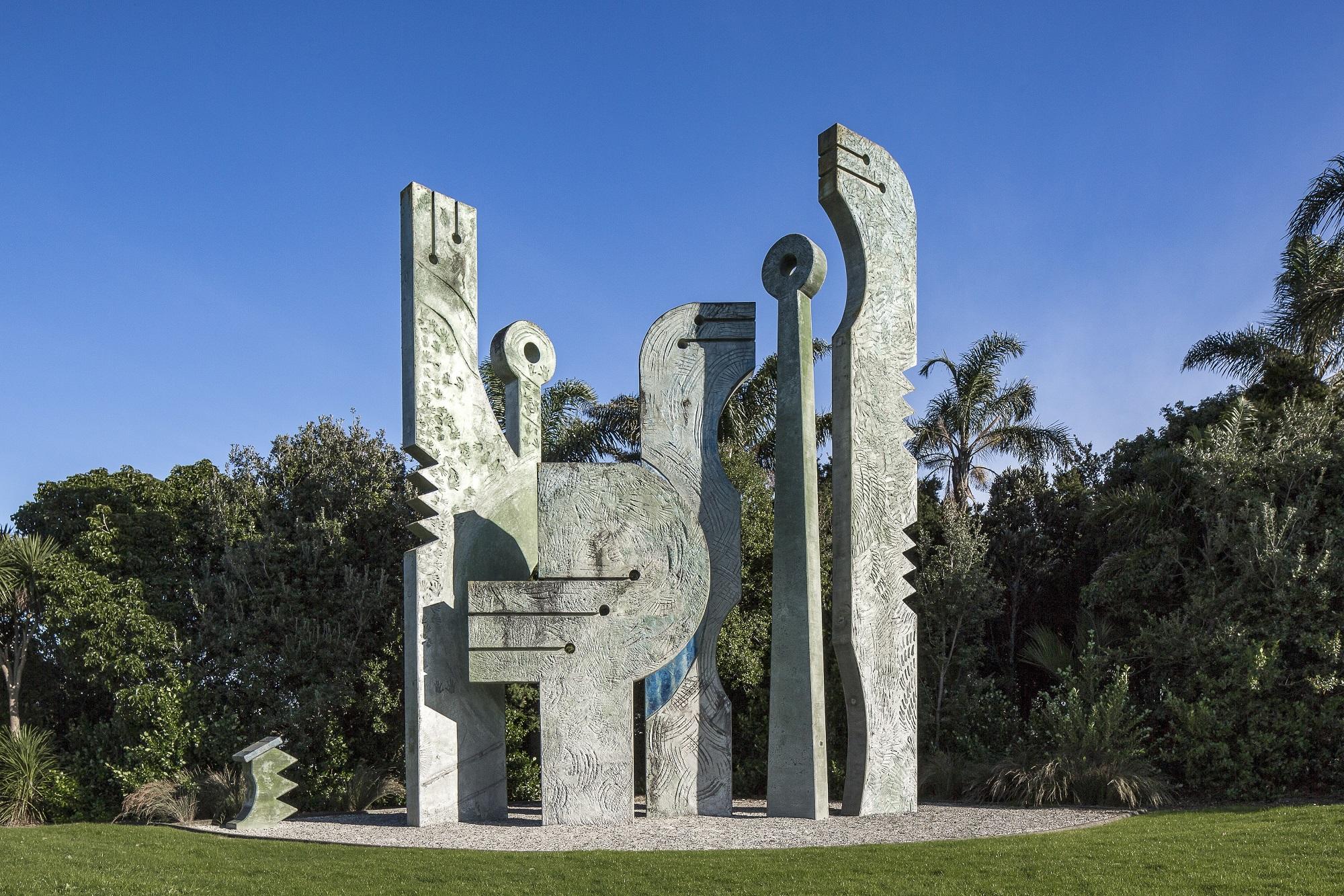 He Taonga Hiranga Whakanui Whanau (a gift to portray the importance of ...